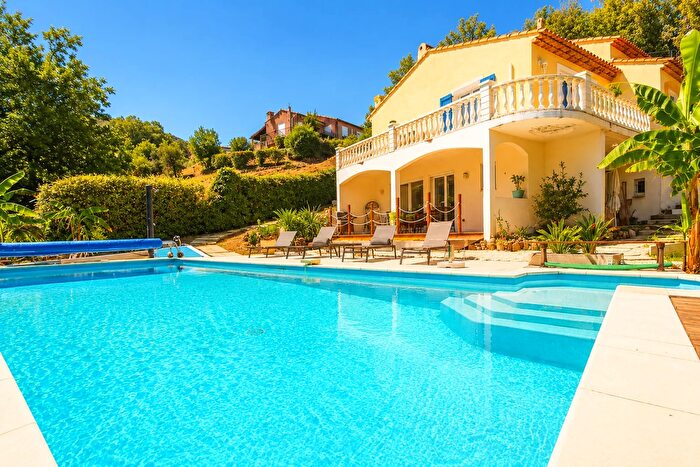 Maison 7 pièces à Les Adrets-de-l'Estérel, à vendre