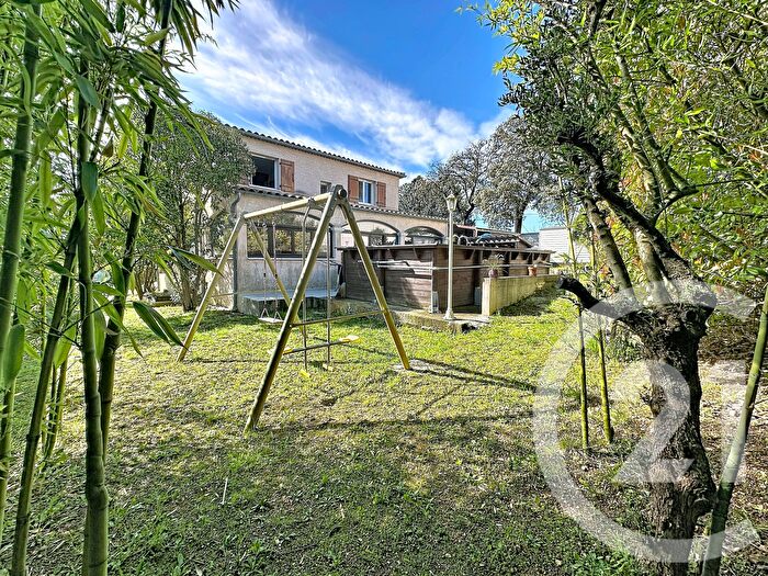 Maison à vendre - Saint-Privat-des-Vieux - 6 pièces - 5 chambres