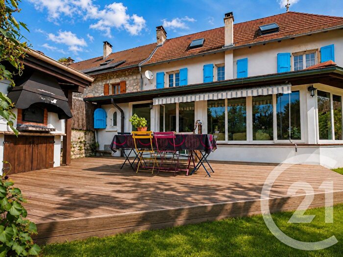 Groslée : Maison 7 pièces à vendre