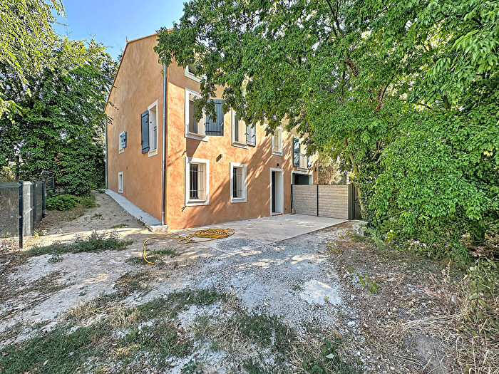 Carpentras, Nord : Maison 3 pièces à louer
