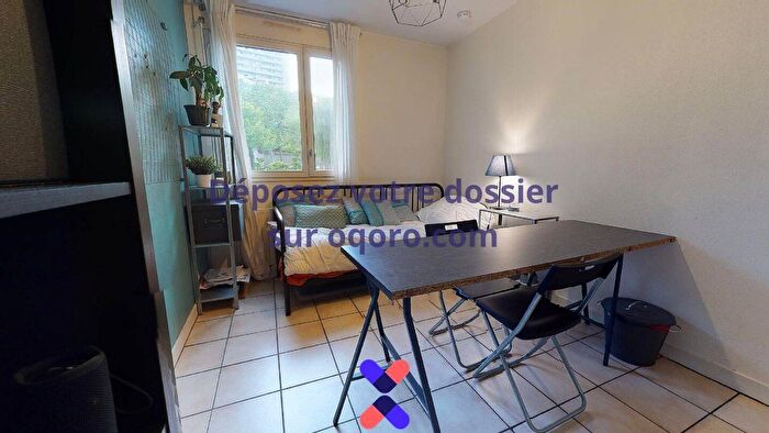 Appartement à louer - Monthieu-Saint François, Saint-Étienne - 1 pièce