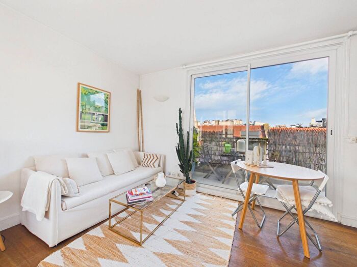 Appartement à louer - Chaillot, Paris ème arrondissement - 1 pièce