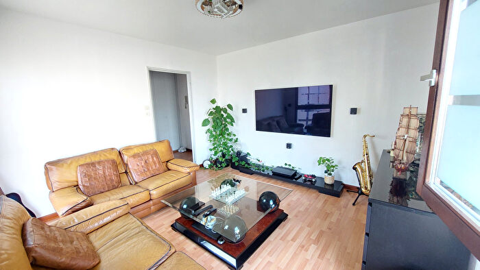 Appartement à vendre - Strasbourg, Cronenbourg - 2 pièces - 1 chambre