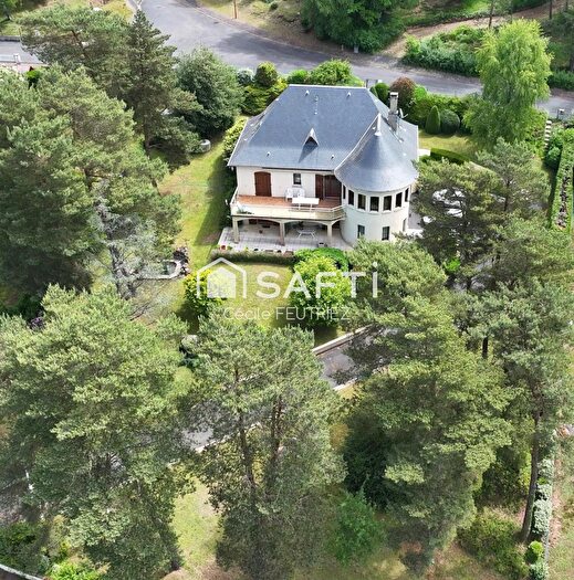 Maison à vendre - Aubazines - 6 pièces - 5 chambres