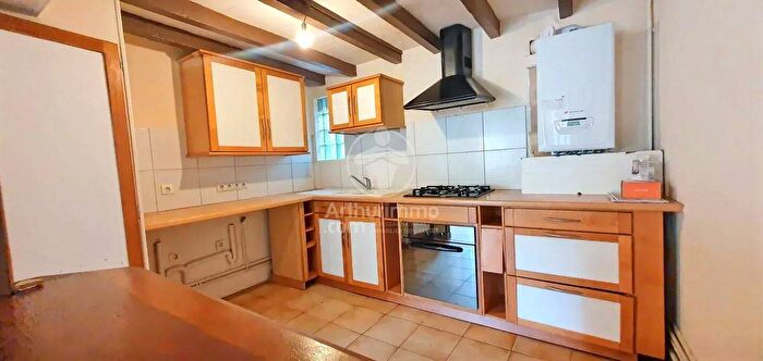 Maisons à vendre et appartements à louer - 3