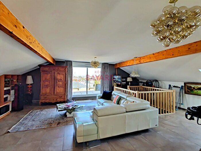 Appartement à vendre - Décines-Charpieu, La Soie Montaberlet - 3 pièces - 2 chambres