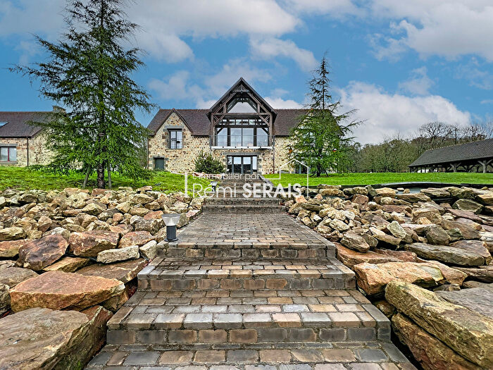 Maison à vendre - La Chapelle-dAndaine - 8 pièces - 6 chambres