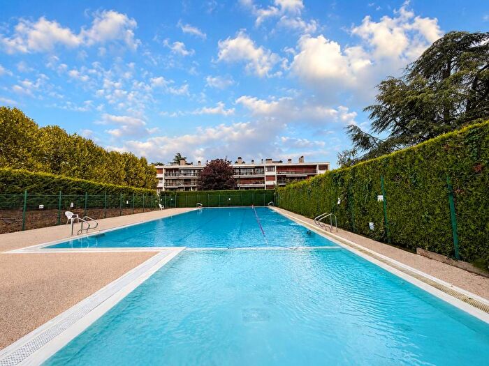 Appartement 6 pièces à vendre à Noisy-le-Roi