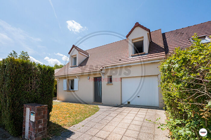 Ecquevilly : Maison 5 pièces à vendre