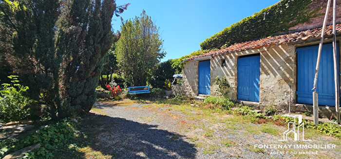 Maison à vendre - Saint-Hilaire-des-Loges - 6 pièces - 4 chambres