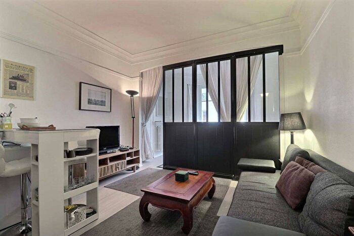 Appartement à louer - Vivienne-Gaillon, Paris ème arrondissement - 1 pièce