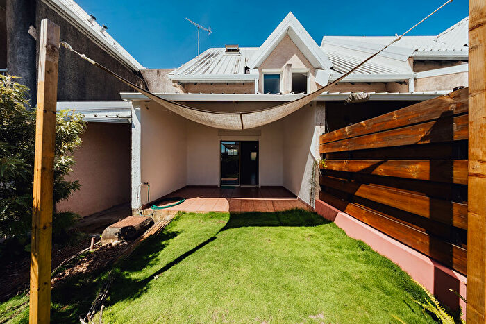 Maison à vendre - Saint-Pierre, Terre Rouge, La Ravine des Cafres les Hauts - 4 pièces - 3 chambres