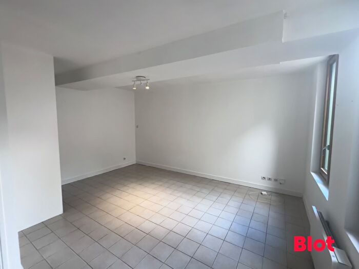 Quartiers Centre, Centre-ville - Appartement 1 pièce à louer
