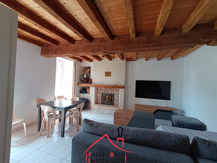 Voulmentin, Saint-Clémentin : Maison 4 pièces à vendre