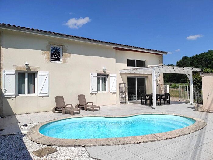 Maison 9 pièces à louer - Illats