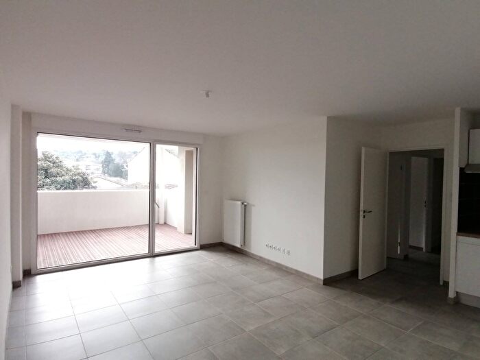 Centre Ville, Castanet-Tolosan : Appartement 3 pièces à louer