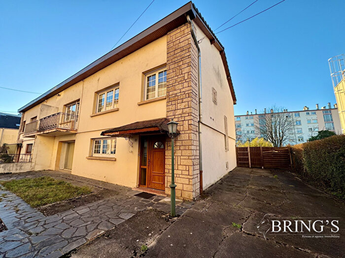 Maison à vendre - Thionville, Saint-Pierre - 8 pièces - 3 chambres