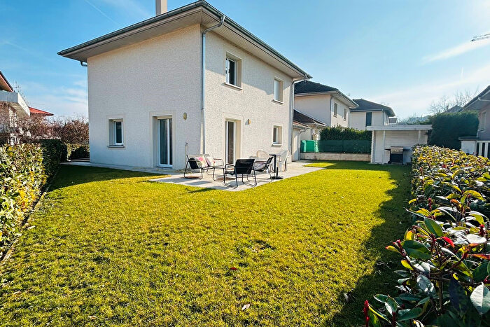 Maison à vendre - Yvoire - 5 pièces - 4 chambres