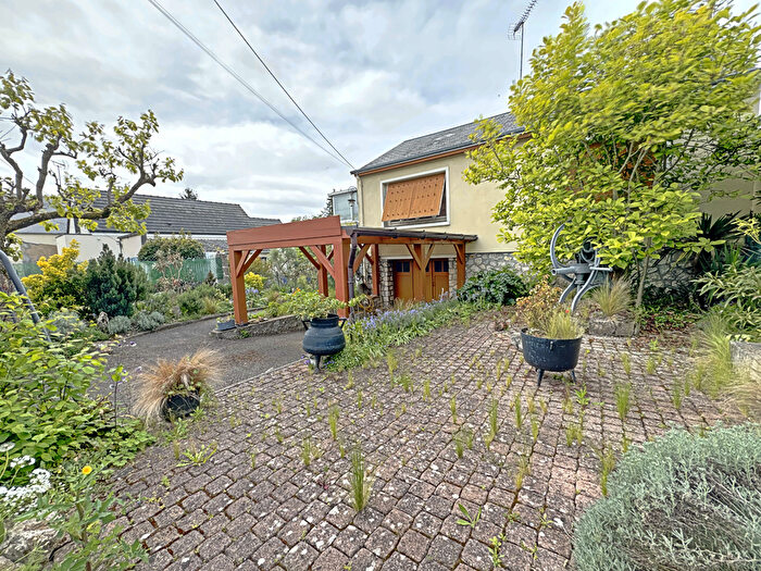 Maison à vendre - Saint-Jean-de-la-Ruelle, Gambetta, Madeleine, Dix Arpents, Clos Neuf - 5 pièces - 3 chambres