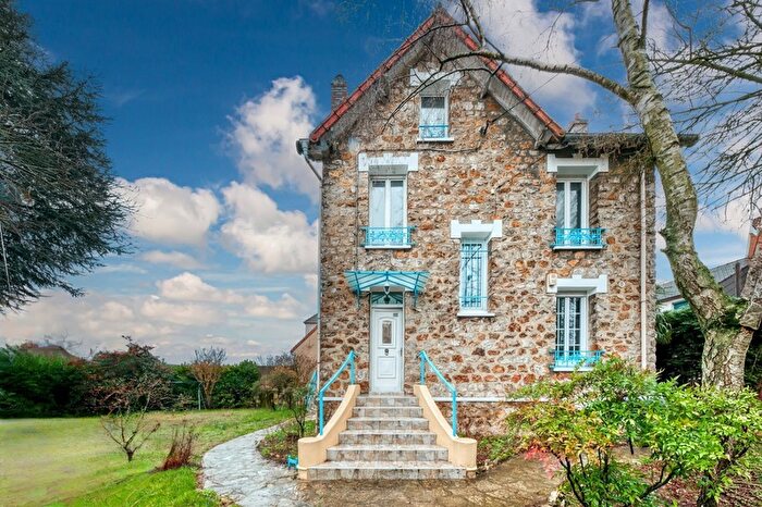 Maison à vendre - Savigny-sur-Orge, Côteau - 9 pièces - 6 chambres