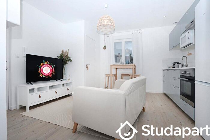 Appartement à louer - Keroman-Merville, Lorient - 1 pièce - 1 chambre