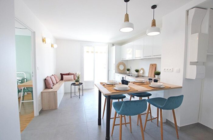 Appartement à louer - Lyon e , Monchat - 1 pièce - 4 chambres