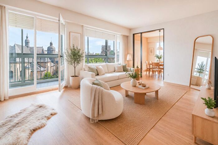 Quartiers Centre, Saint-Anne - Appartement 5 pièces à vendre