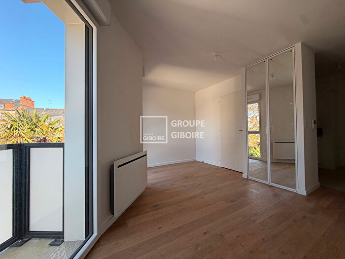 Appartement 1 pièce à vendre à Quartiers Centre, Fougères, Sévigné