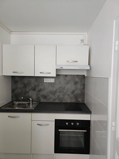 Oyonnax, Centre-ville, Niermes, Geilles, Croix Rousse : Appartement 1 pièce à louer