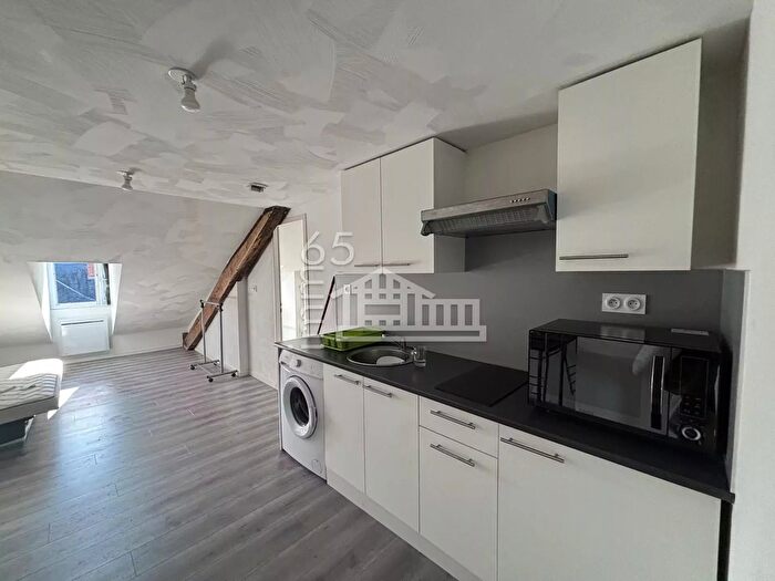 Appartement 1 pièce à Tarbes, Centre-ville, à louer