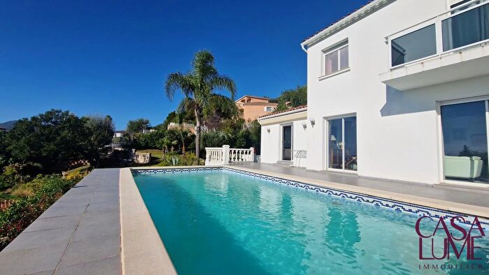 Maison à vendre - Afa - 10 pièces