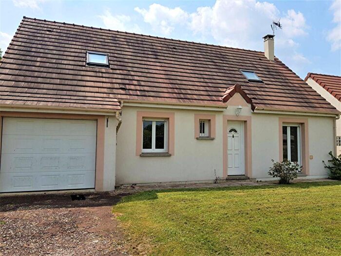 Maison à louer - Lorris - 5 pièces - 4 chambres