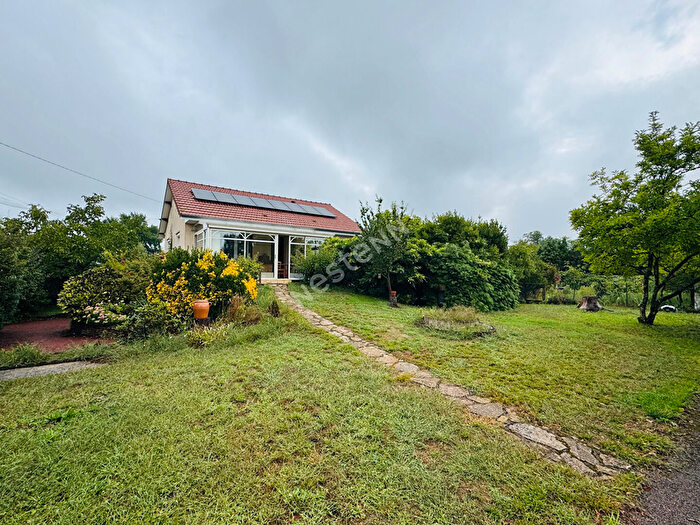 Maison à vendre - Sassenay - 4 pièces - 3 chambres