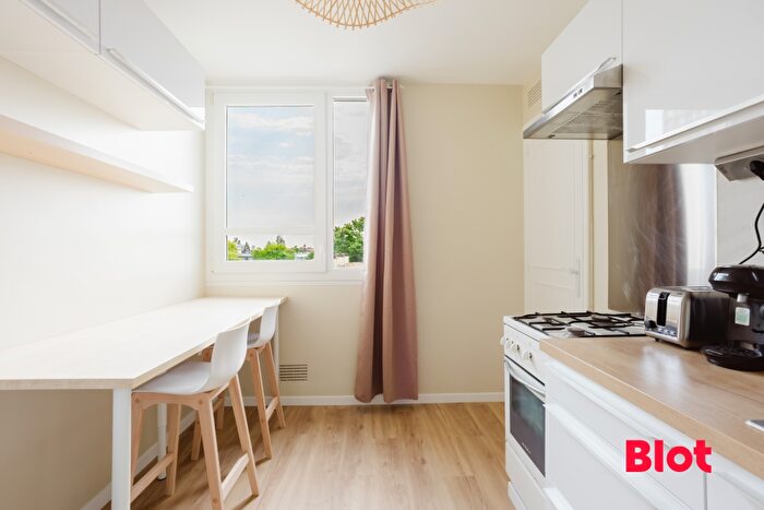 Quartiers Nord-Ouest, Villejean - Appartement 5 pièces à louer