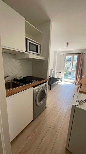 Varenne-Centre-Rive Charmante, Noisy-le-Grand : Appartement 1 pièce à louer