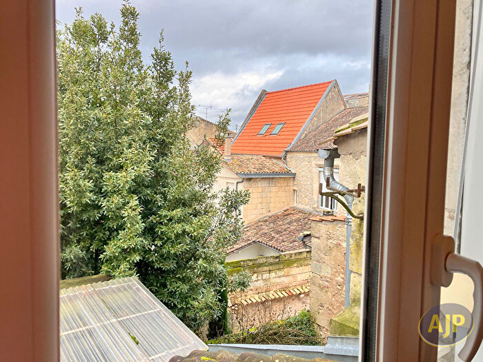 Appartement à louer - Libourne, Centre-ville, Bastide, Gare - 2 pièces - 1 chambre