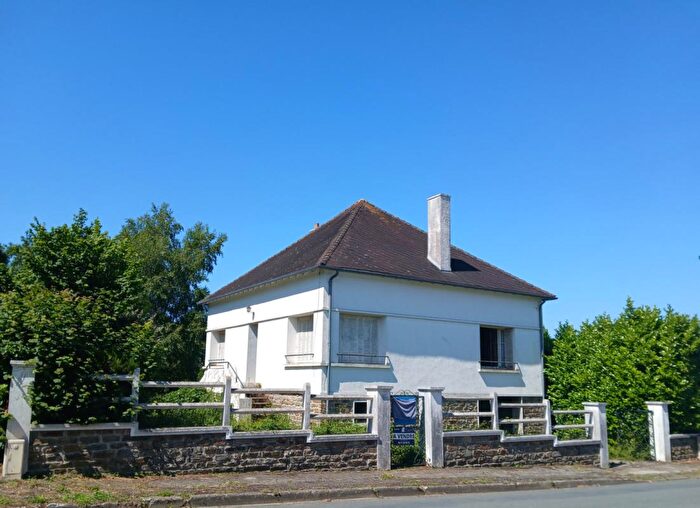 Maison à vendre - Saint-Priest-les-Fougères - 4 pièces - 2 chambres