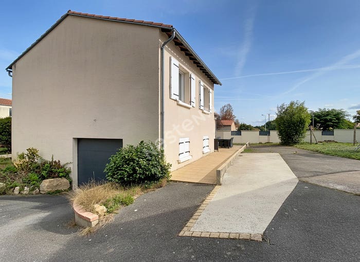 Le Puiset-Doré : Maison 4 pièces à vendre