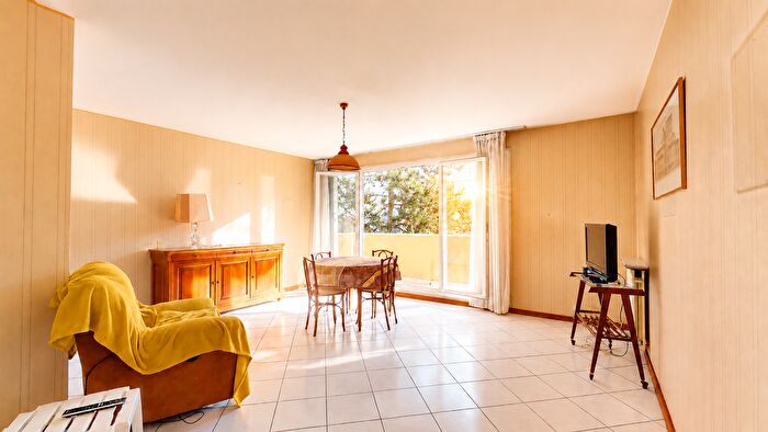 Appartement 4 pièces à Thiais, Centre-ville, à vendre