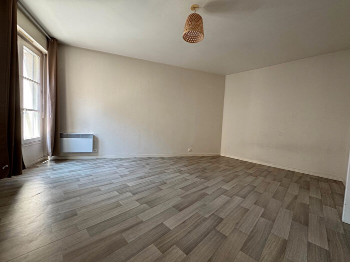 Appartement à louer - Limoges, Centre-ville, Hôtel de Ville, Emailleurs - 1 pièce