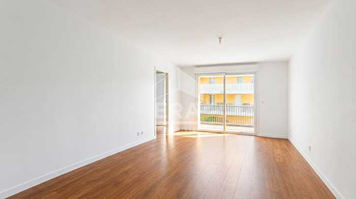 Appartement 3 pièces à Saint-Denis, République, Gare, à vendre