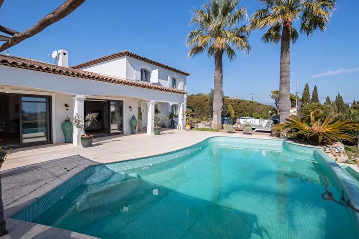 Maison à vendre - Antibes, Rastines, Super Antibes, Laval, La Fontonne - 7 pièces - 5 chambres