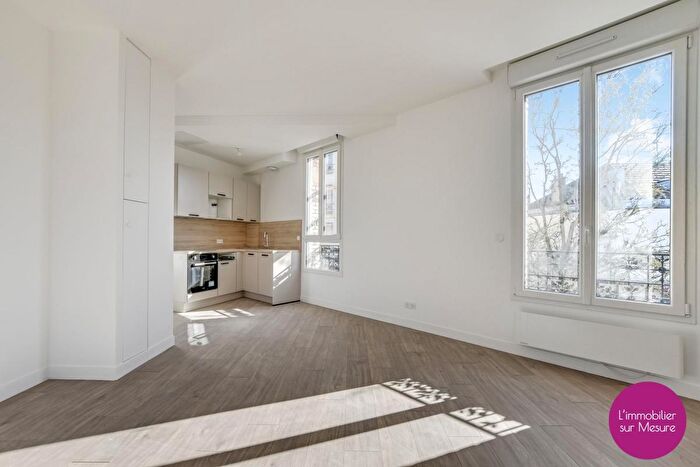 Appartement à vendre - Montreuil, Signac, Mûrs à Pêches - 3 pièces - 2 chambres