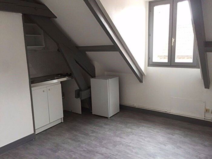 Appartement à louer - Centre Ville-Petit Margny, Compiègne - 1 pièce