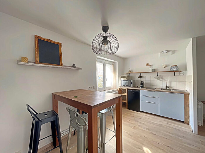 Appartement à louer - Létrat - 1 pièce - 1 chambre