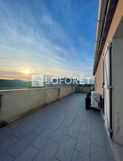 Maison à vendre - Arles, Trinquetaille - 9 pièces - 7 chambres