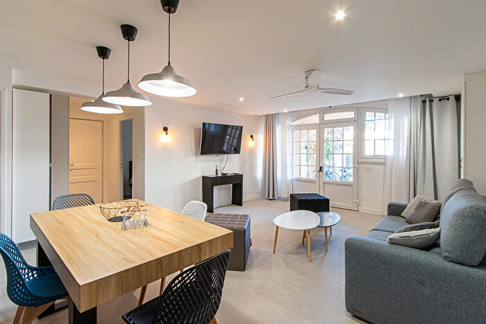 Appartement à vendre - Grimaud - 2 pièces - 1 chambre