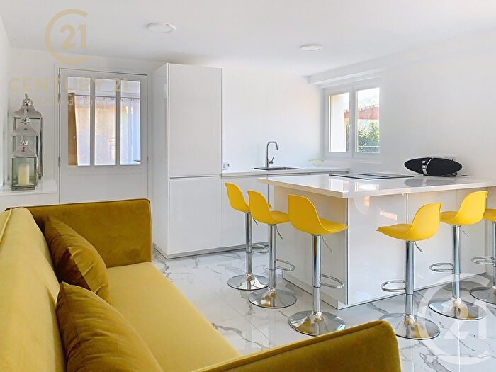 Appartement à vendre - Grasse, Saint-François - 3 pièces - 2 chambres