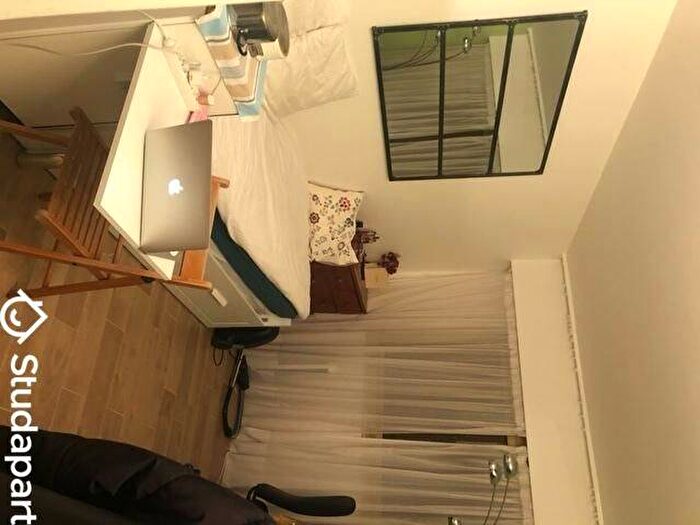 Parc d'Orléans, Neuilly-sur-Seine : Appartement 1 pièce à louer