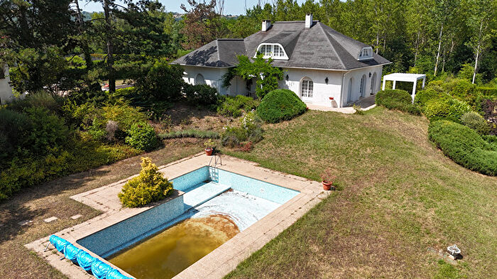 Maison à vendre - Saint-Barthélemy-de-Vals - 6 pièces - 4 chambres